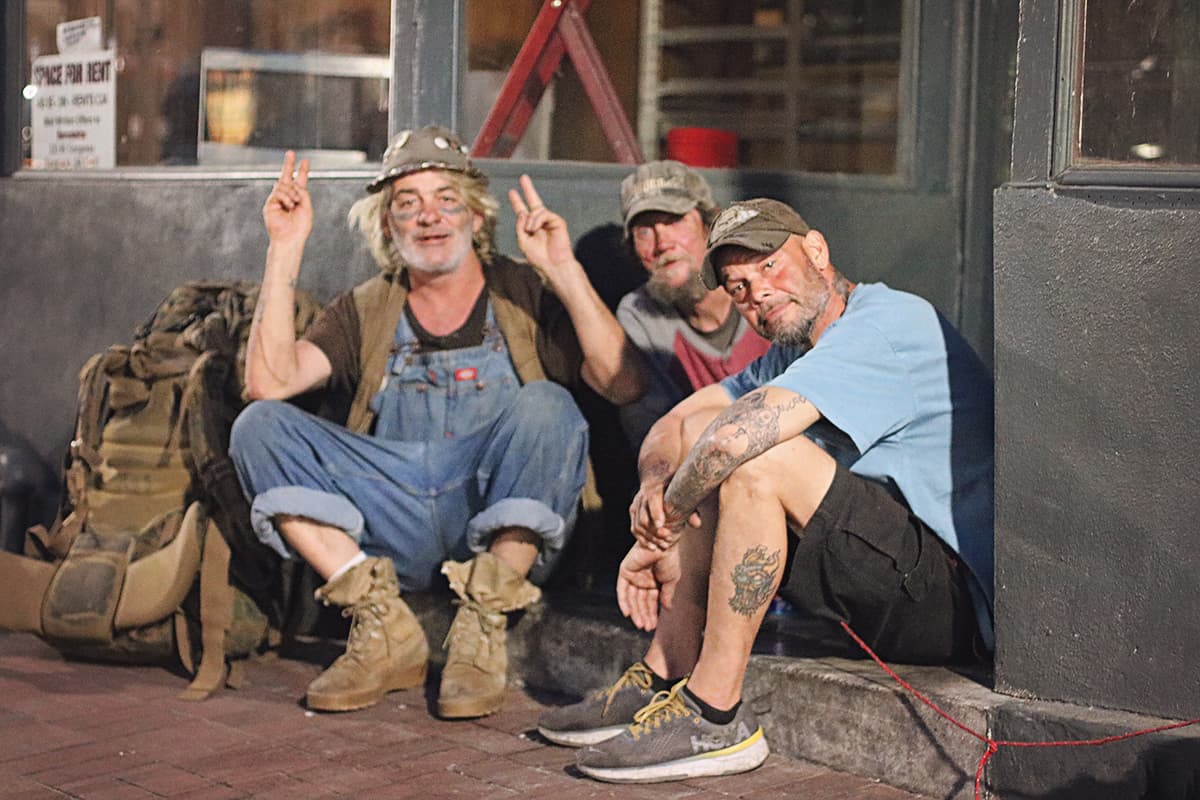 City Market Savannah: What to See & What to Skip! - Savannah First ...